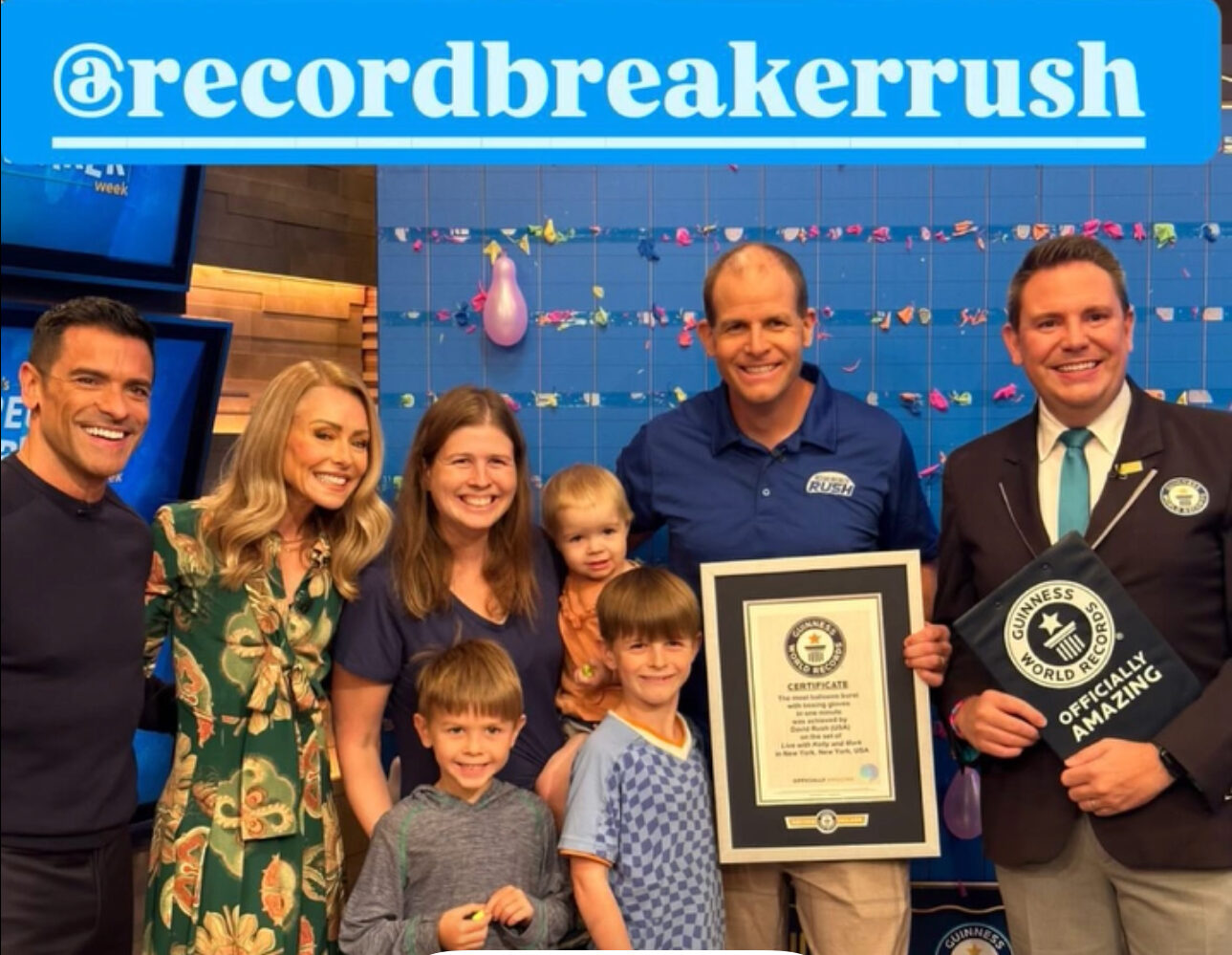 600 balloons Popped in One Minute - Record Breaker Rush